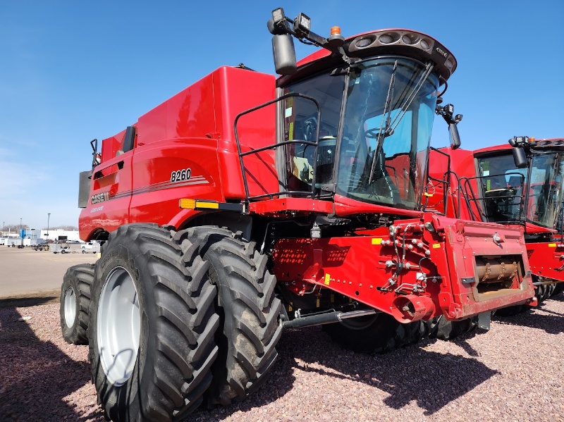 2025 CASE IH 8260 COMBINE COMBINE E00625387 USED