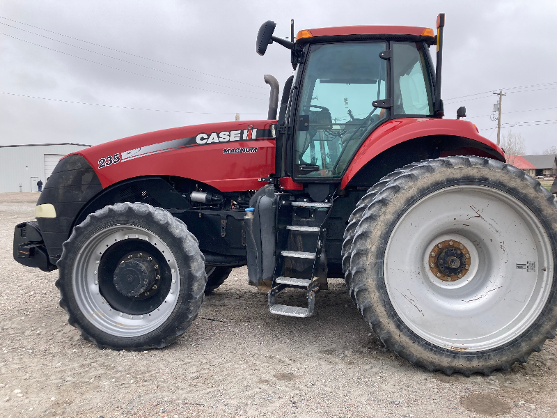 2013 CASE IH 235 TRACT2 TRACT2 E00626080 USED