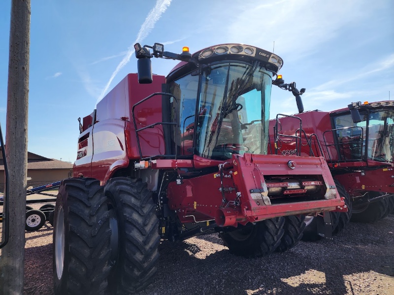 2025 CASE IH 8260 COMBINE COMBINE E00649574 USED