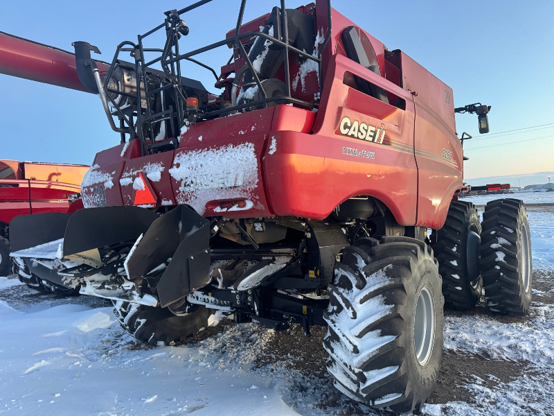 2025 CASE IH 8260 COMBINE COMBINE E00651948 USED
